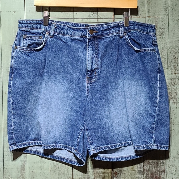 Venezia | Shorts | Venezia Denim Button Fly Shorts | Poshmark